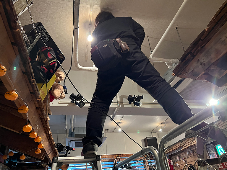 BOTCHY BOTCHY、スピーカー工事中 – 茅ヶ崎日記